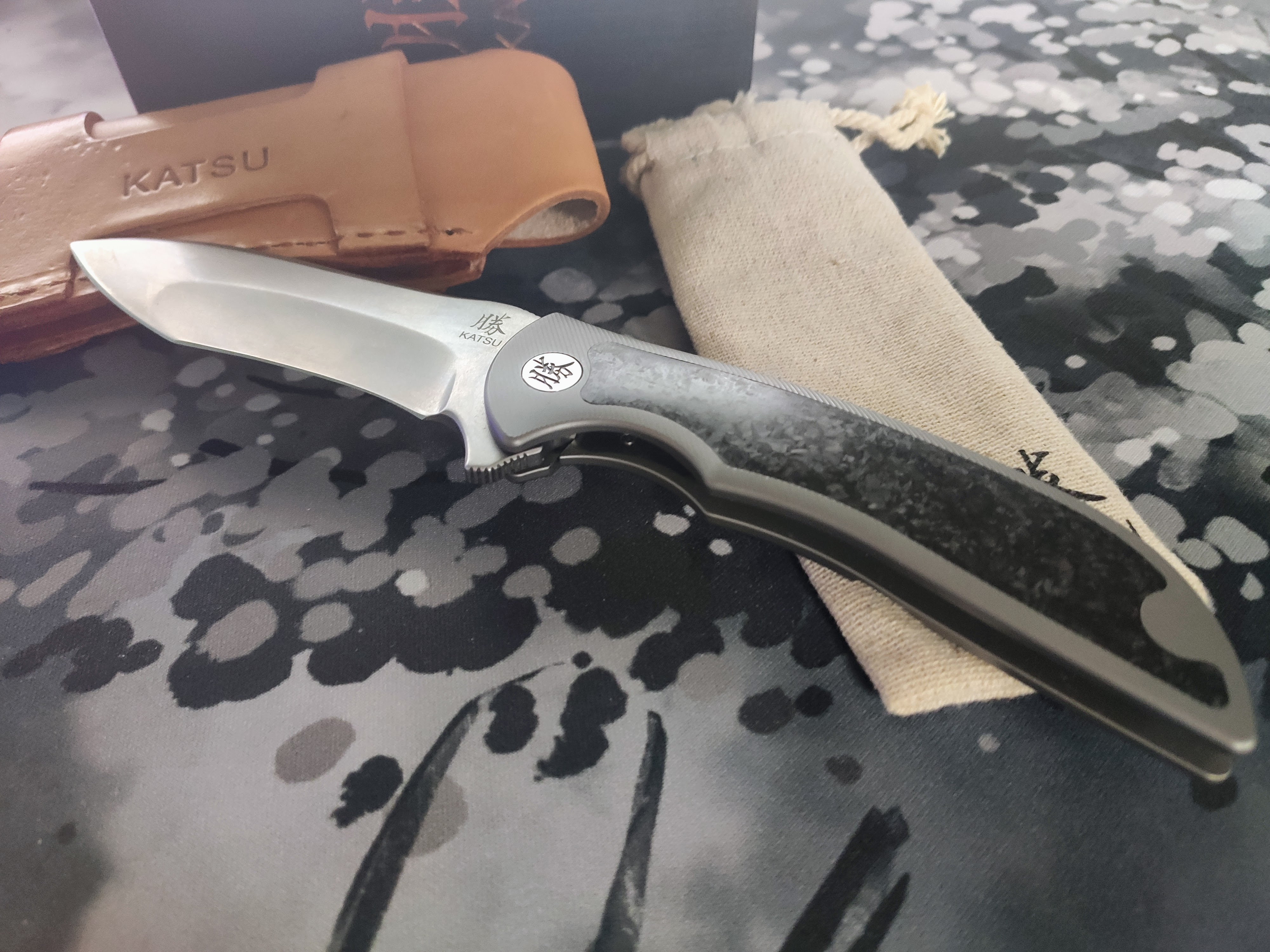 Складний ніж - KATSU TK01 (S35VN, Titanium & Carbon Fiber) | REIBERT.info